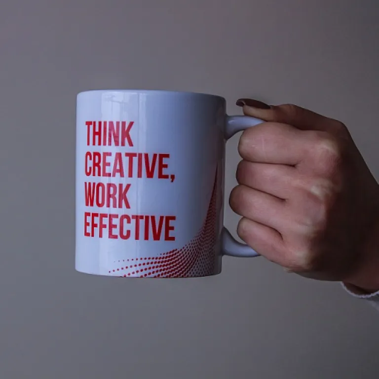 What to expect from a front desk manager job description - H